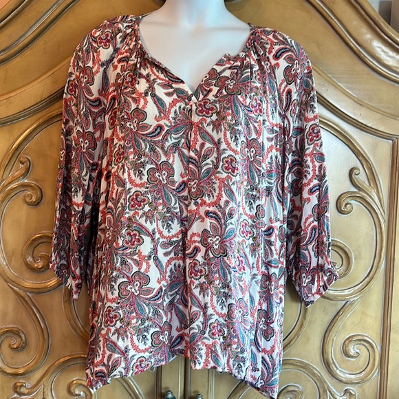 Ava Christine | Tops | Nwt Ava Christine Floral Flourish Blouse | Poshmark